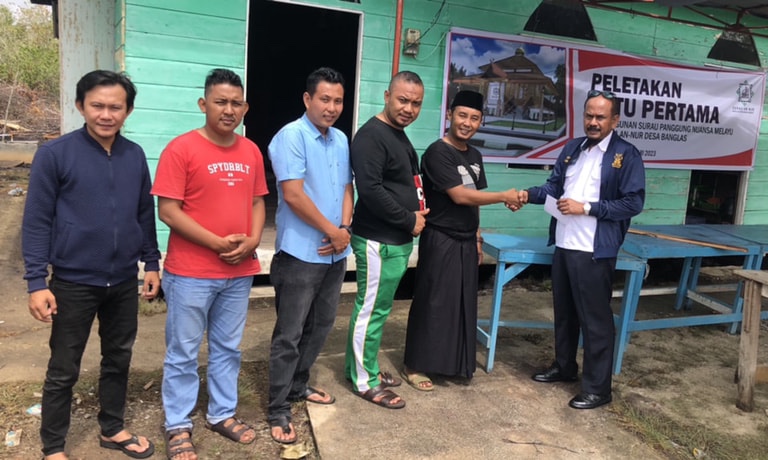 Dewan Pembina JMSI Meranti Kunjungi Musholla Panggung Bernuansa Melayu ...